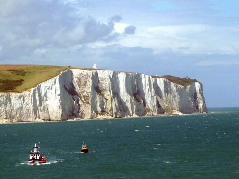 The Fascinating Facts About the White Cliffs of Dover - Facts Vibes The Fascinating Facts About the White Cliffs of Dover - Facts Vibes